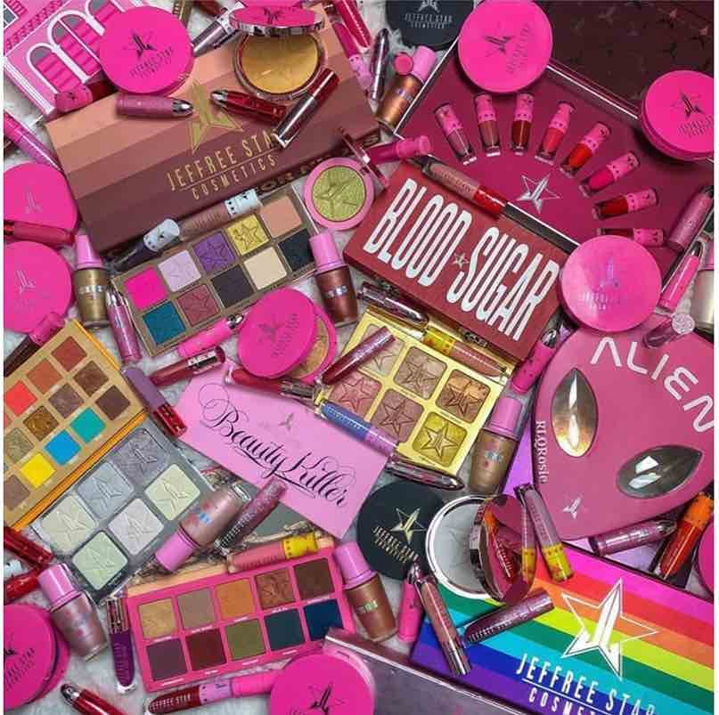 Trends & Best Brands to Sell on Poshmark